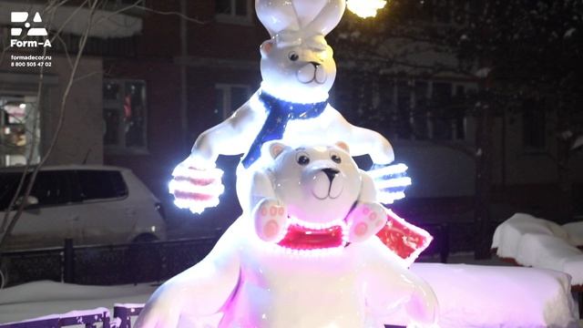 Новогодние уличные фигуры из стеклопластика медведи со светодиодной подсветкой. Собственное про-во.