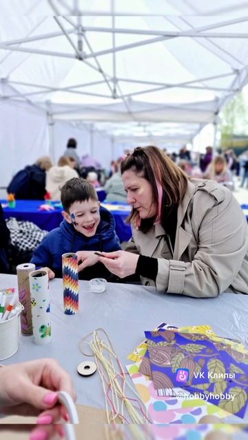 Арт-зона на Family Day компании Estel: создание калейдоскопов
