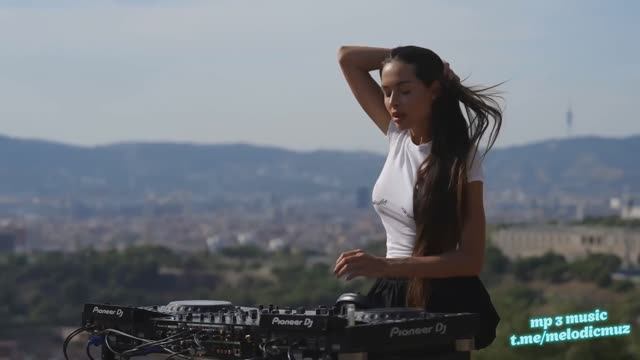 Xenia Dia – Live @ Barcelona  Progressive House & Melodic Techno DJ Set