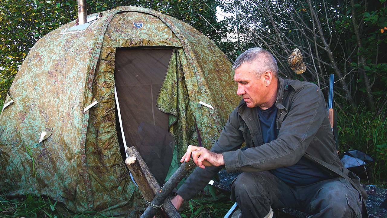 Открытие сезона охоты. Стул из жердей