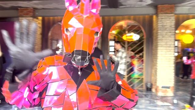 Розовые зеркальные единороги на корпоратив и праздник в Москве