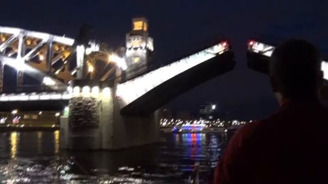 Развод мостов в Санкт-Петербурге,красота