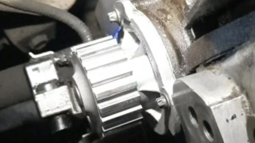 Замена Помпы. Лада Гранта.