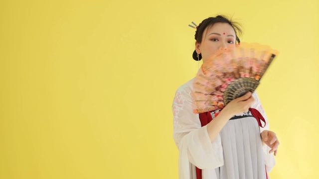 8152292-hd_1920_1080_30fps