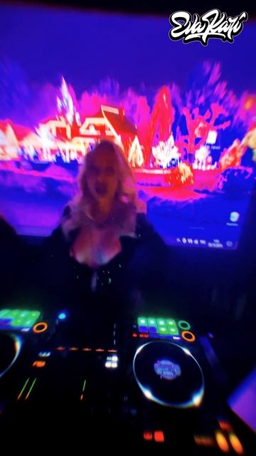 💿🎛️💿 #evakari #djevakari #music #techhousemusic #housemusic