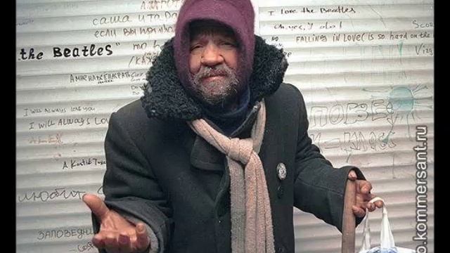 Перестройка и в подземном переходе.