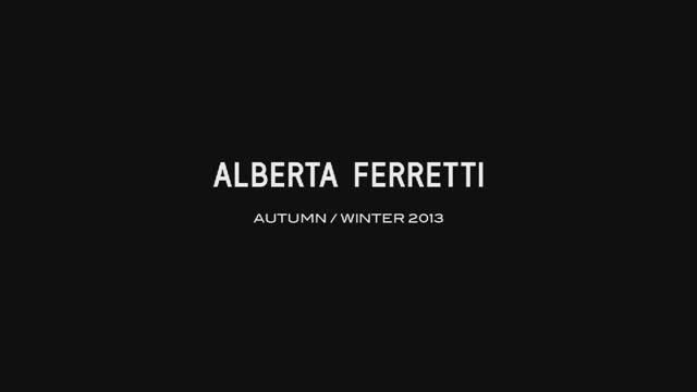 Показ женской коллекции Alberta Ferretti осень-зима 2013