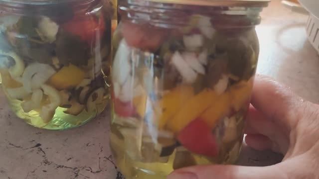 Салат с желатином! Вкусно и полезно тем у кого больные суставы! Готовим на зиму!