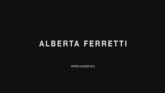Показ женской коллекции Alberta Ferretti весна-лето 2012