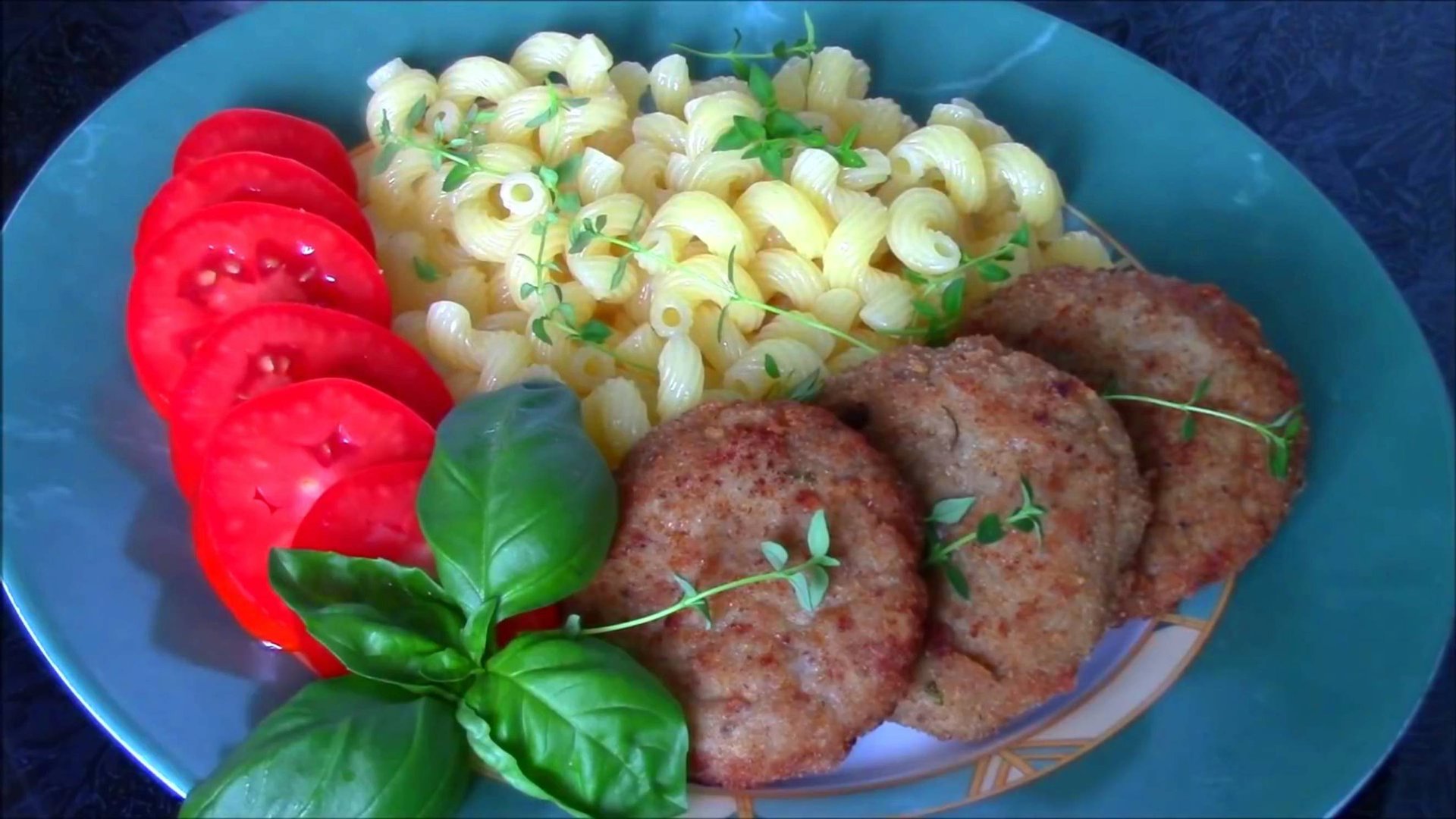 Котлеты из баклажанов с мясом.