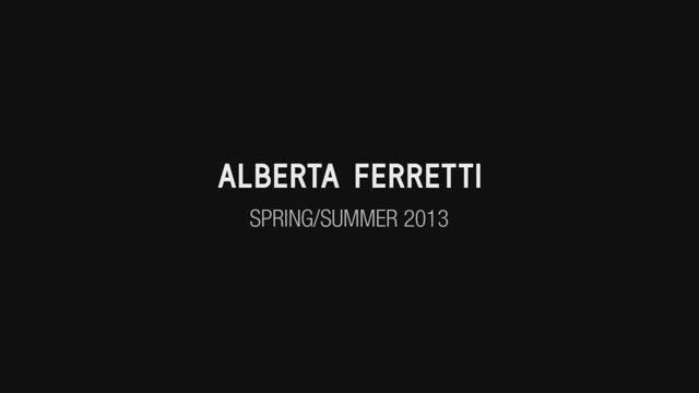 Показ женской коллекции Alberta Ferretti весна-лето 2013