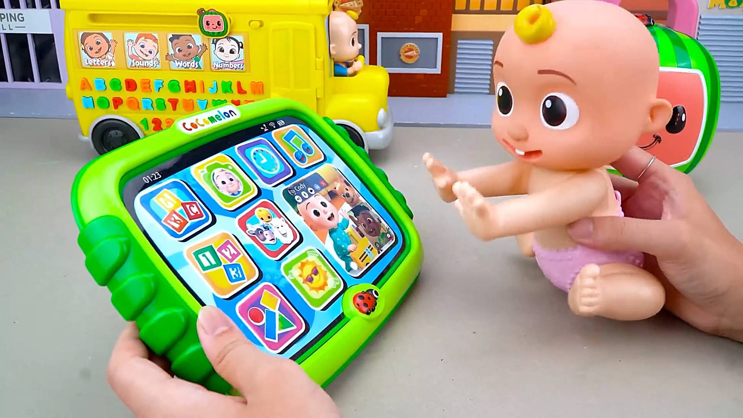 Развивающие игрушки. Игровые наборы для развития детей.  Для малышей мультики. Игры для детей