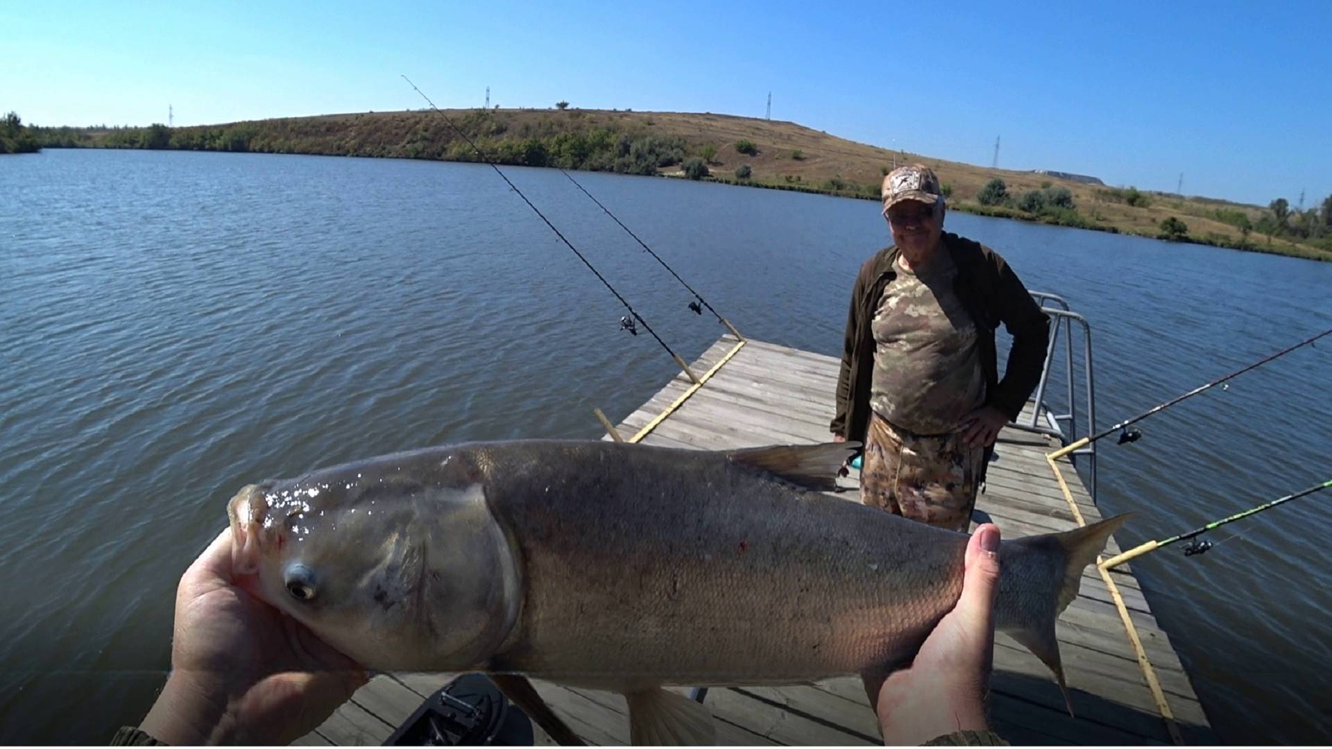 Рыбалка удалась, толстолобик большой и маленький