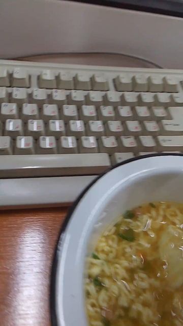 ем Доширак и Роллтон