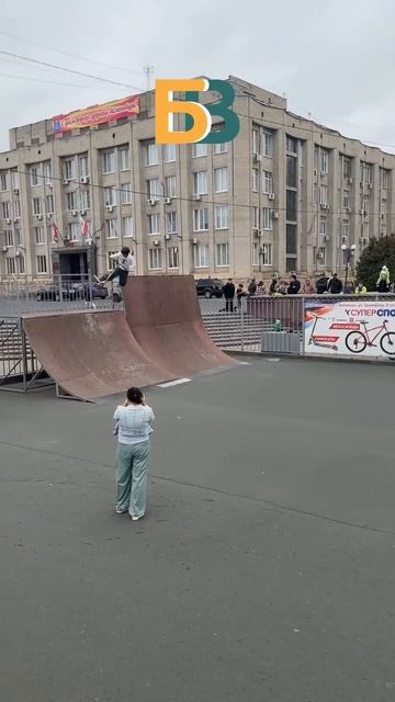 В скейт-парке сейчас проходит 11-й открытый турнир г. Балаково по экстремальным видам спорта