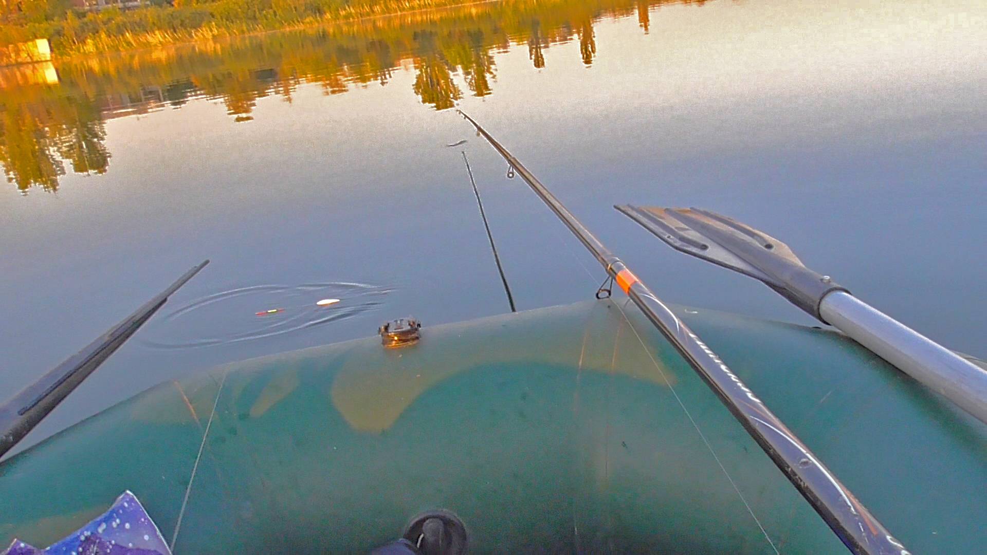 Рыбалка на поплавочную удочку с лодки! КРУПНЯК НА ПОПЛАВОК, ОДИН ЗА ДРУГИМ! ВОТ ЭТО УДАЧНАЯ РЫБАЛКА