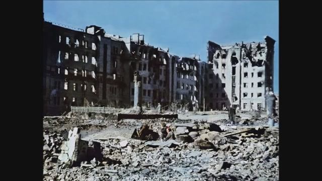 Даже у мертвых были сжаты кулаки! Немецкий солдат о 15 советских защитниках школы в Сталинграде