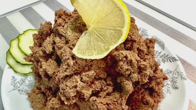 Паштет из говяжьей печени!