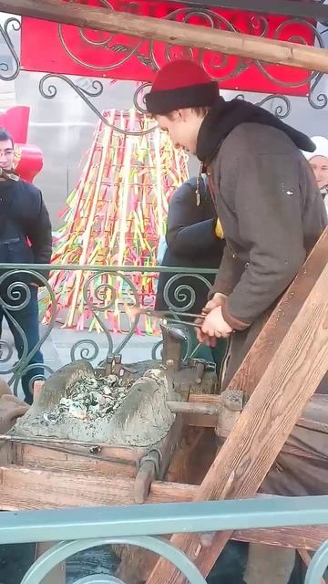 Кузнецы в Камергерском #shorts_video #мск #общество #масленица