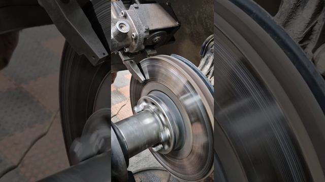 KIA Sorento UM (3 поколение). Проточка передних тормозных дисков