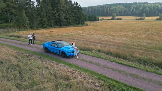 Эспоо Финляндия, Форд и женщина, видео с дрона