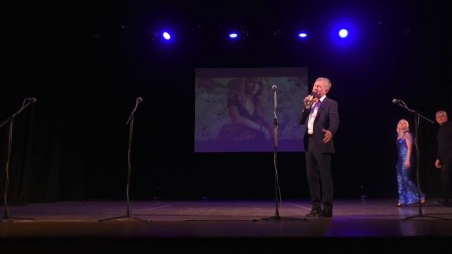 Пой же пой на проклятой гитаре-Г.Городилов