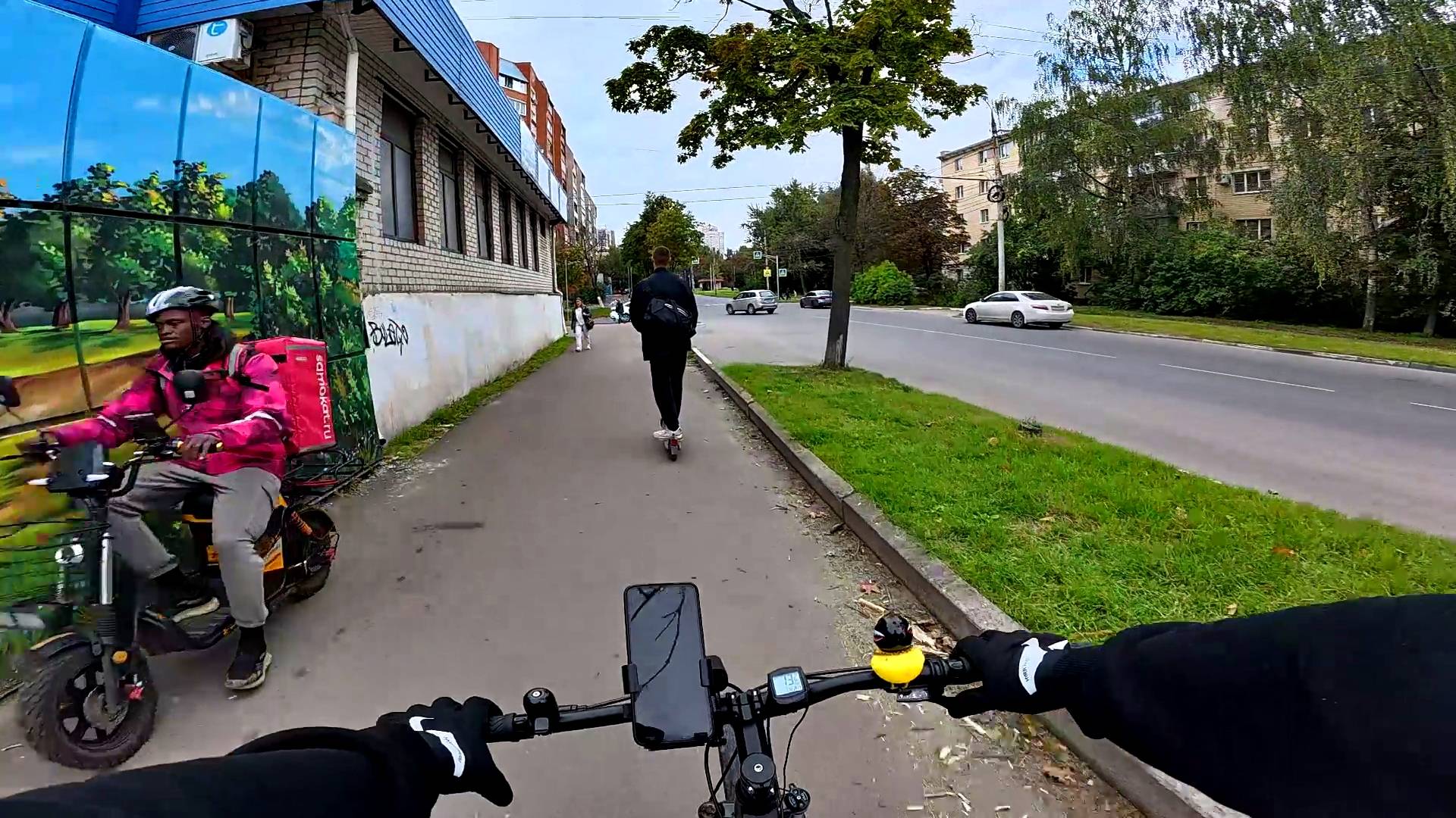 Орёл. Улицы Орла. Велосипед vs самокат. DNS.