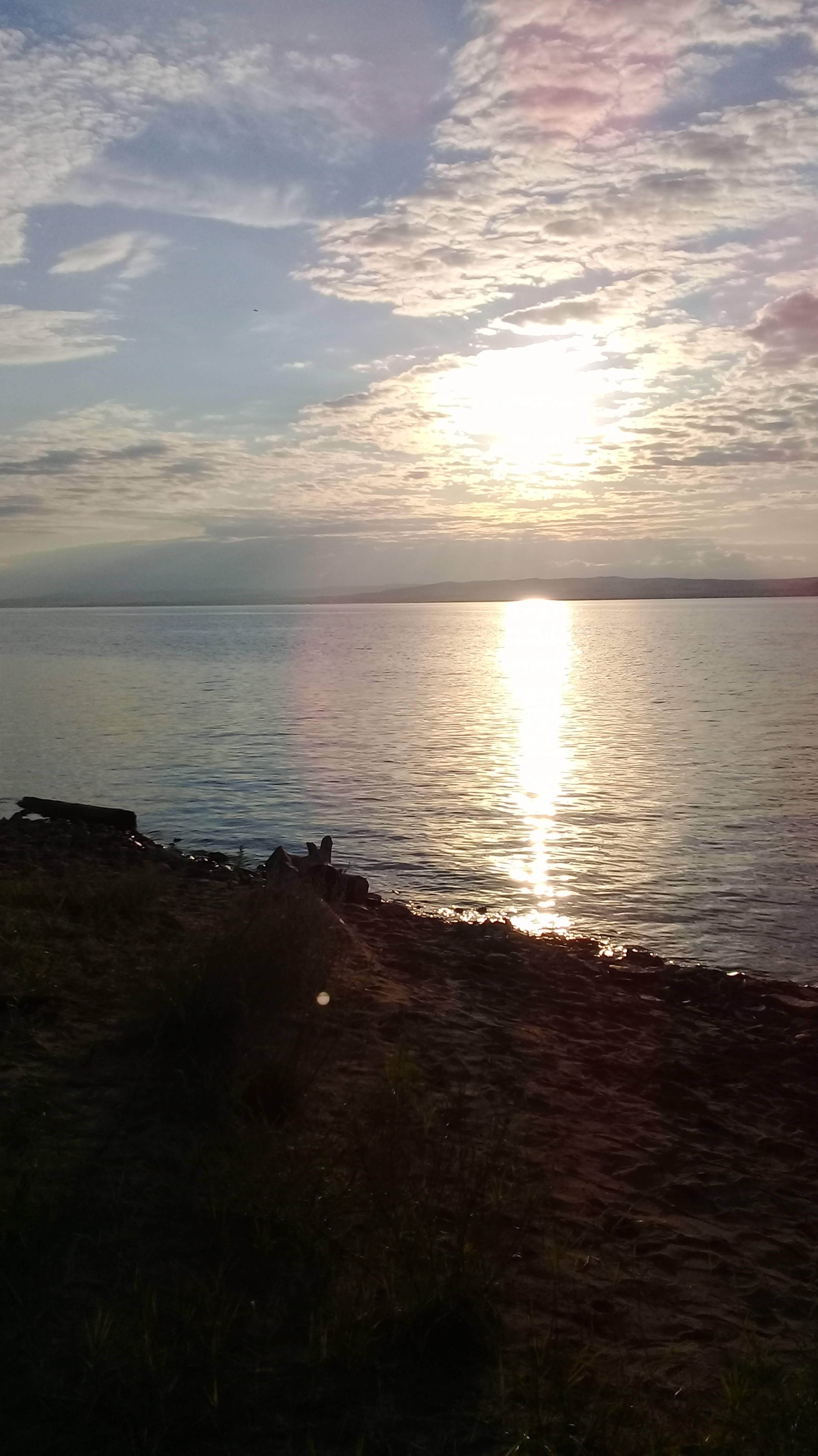 Прекрасное утро на озере Белё