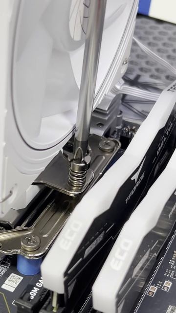 Сборка ПК27 phanteks белый, ну почти белый)