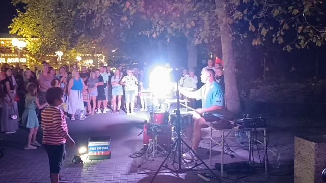 Улетный барабанщик 🥁. Геленджик. Смотреть всем.