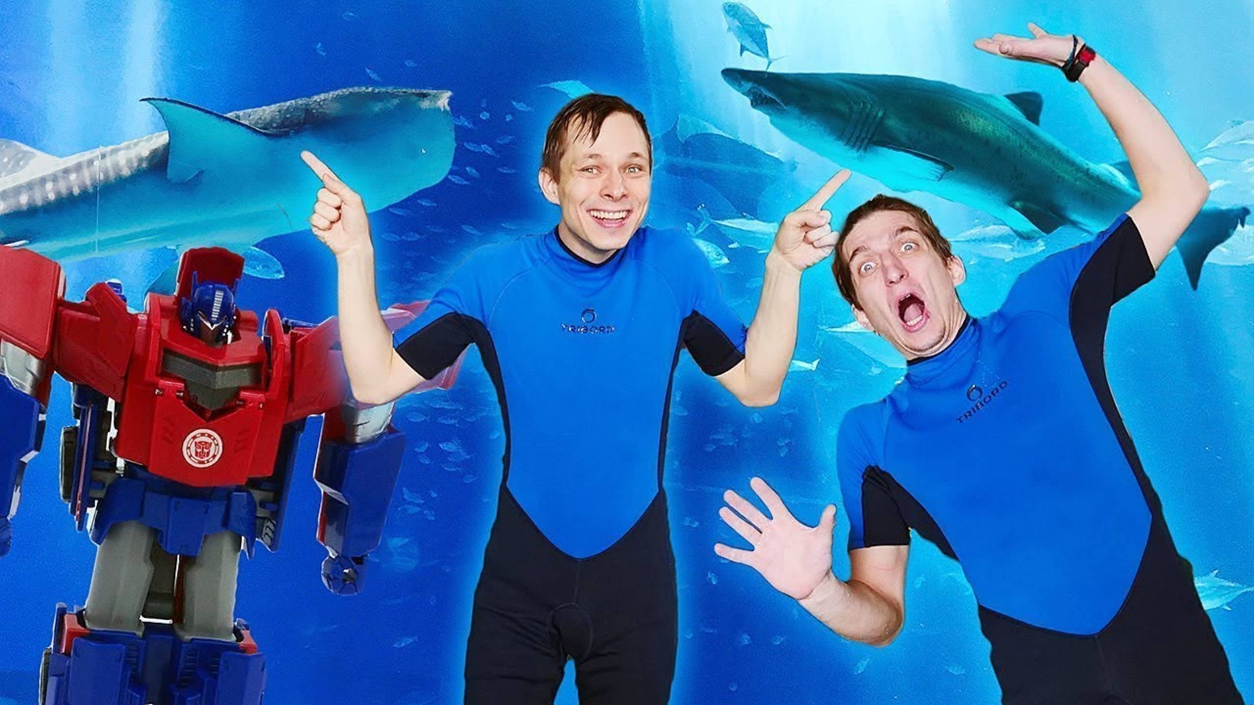 Оптимус Прайм и гонки на горке! Приключение в аквапарке