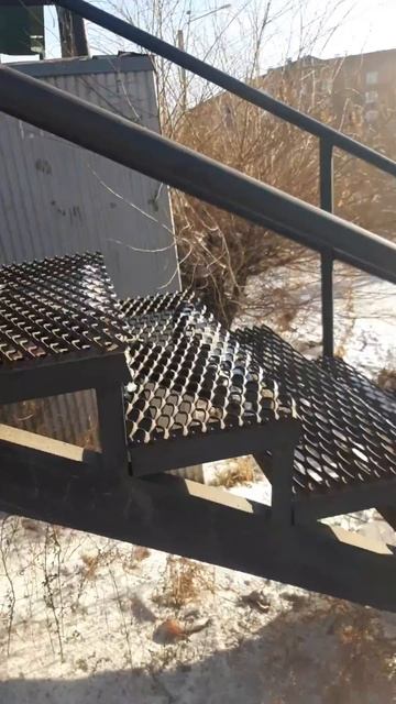 Металлическая лестница