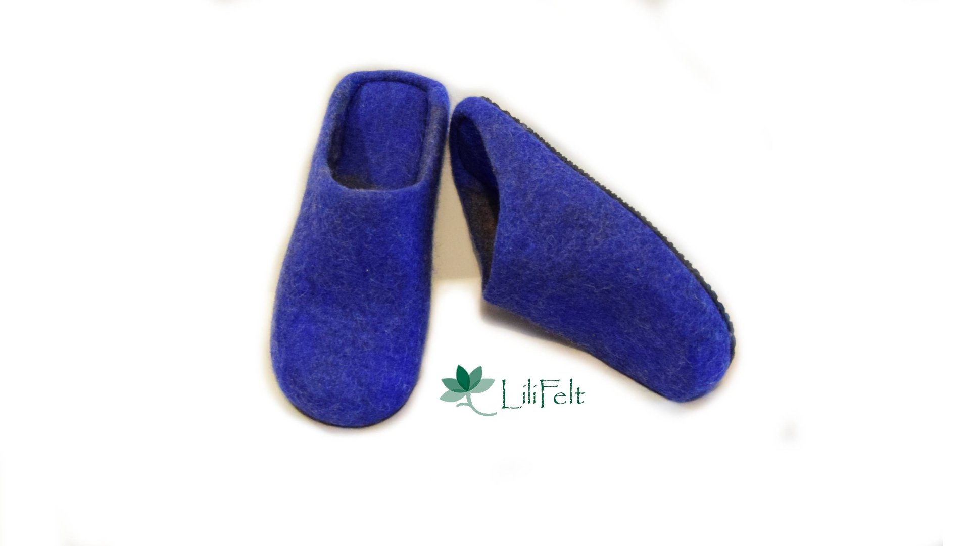 Валяные мужские тапочки ручной работы /LiliFelt
