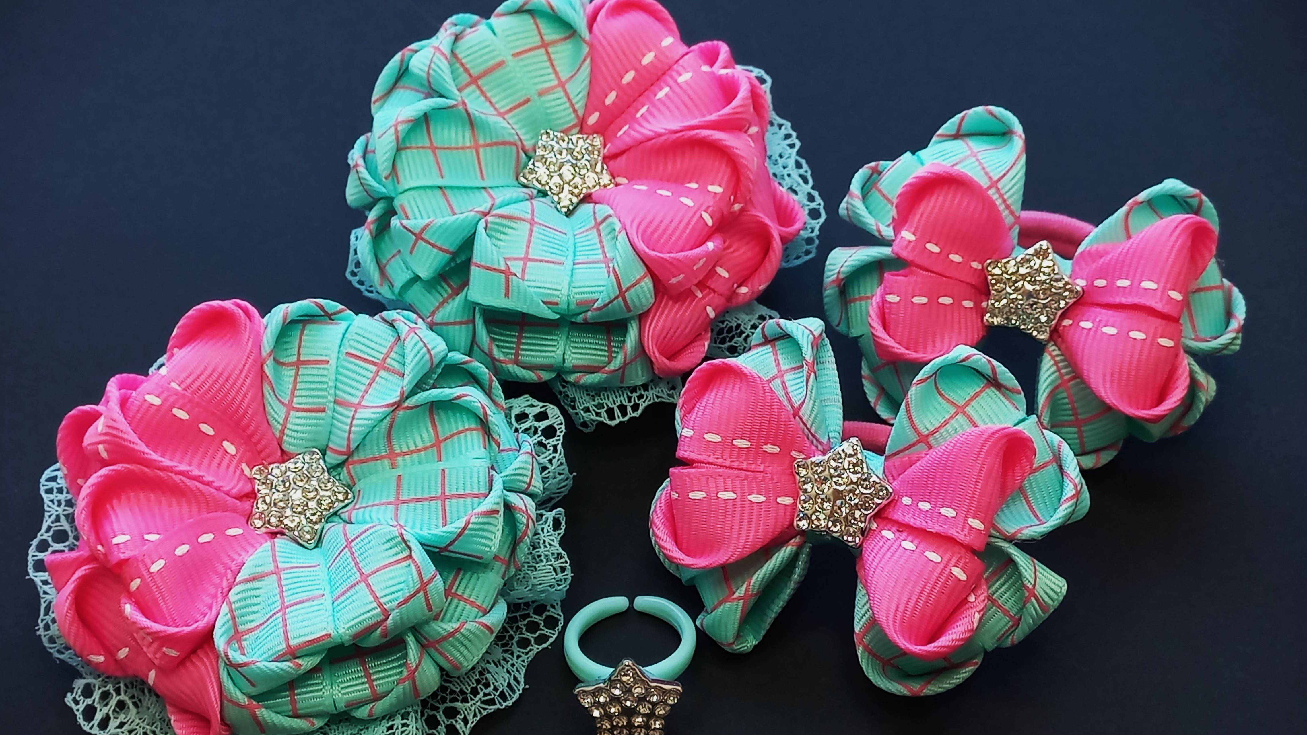 Мятно-розовые банты из репсовых лент и кружева, колечко (24208)