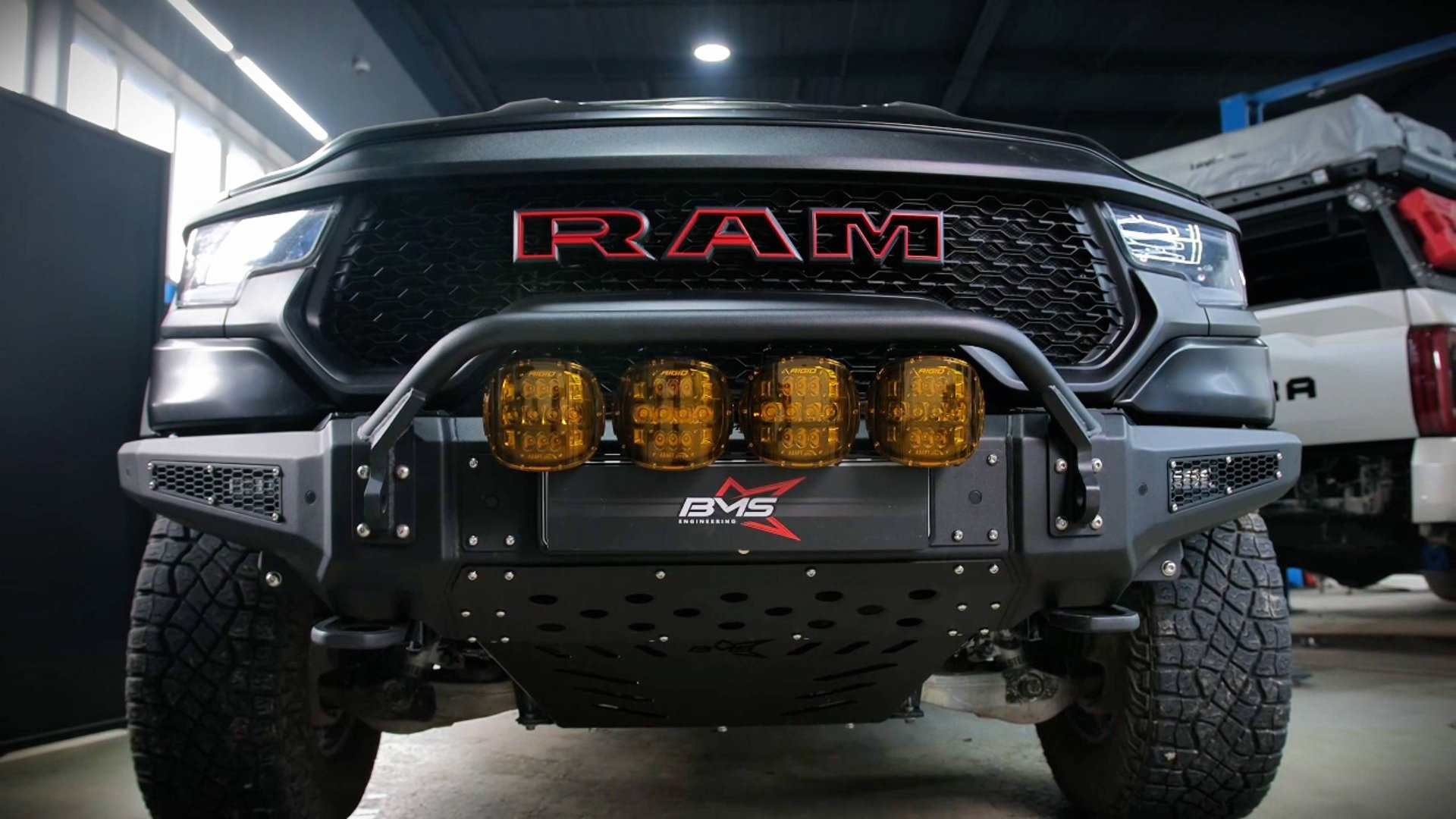 Дуга для переднего силового бампера BMS