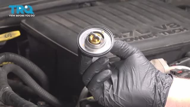 104. Как заменить термостат двигателя 4.7 на Jeep WJ (1999 - 2004)