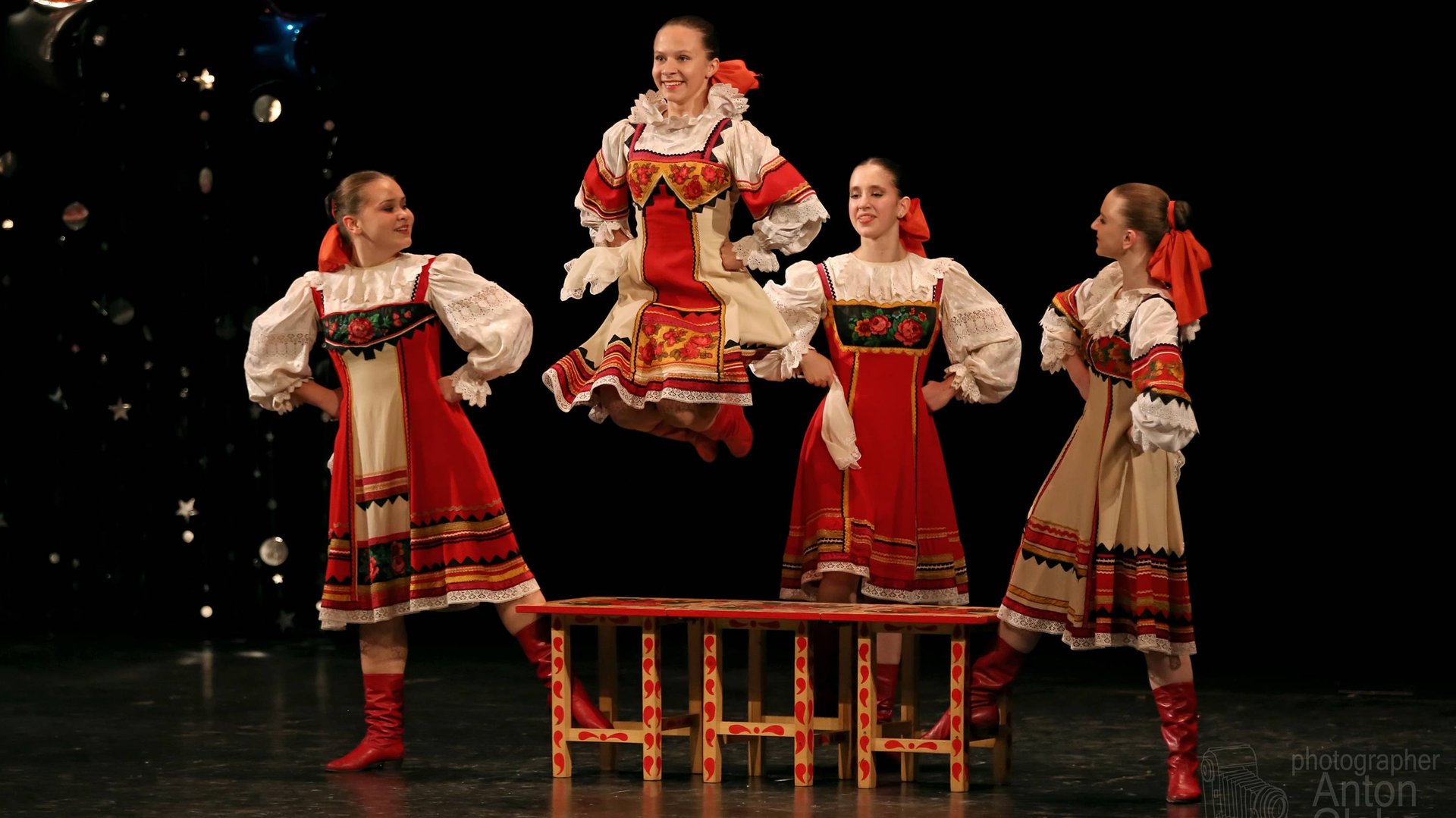 «ТАБУРЕТКИ», Ансамбль "Школьные годы". "STOOLS", Ensemble "School Years".