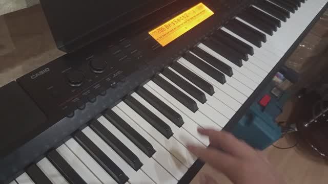 TUTORIAL: Как играть на пианино Эпического Коробаса на острове Земли | Туториал по Пианино