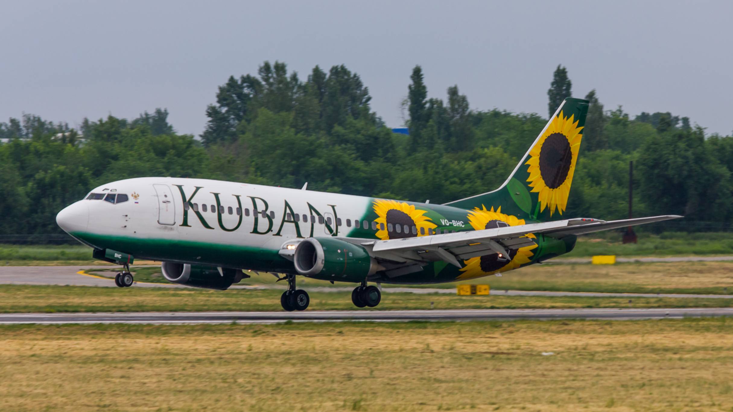 Засилье буржуйских самолётов в Ростовском аэропорту