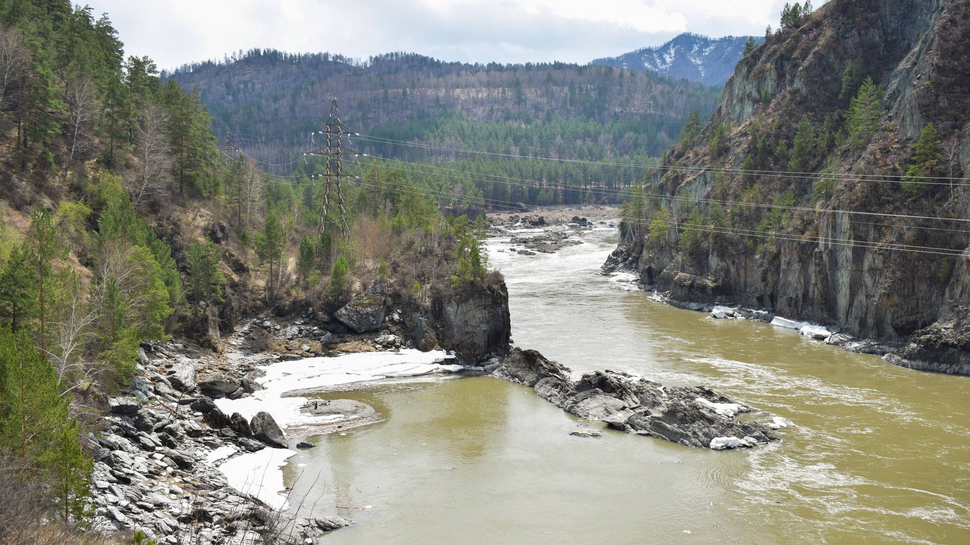 Река Катунь в районе Чемала.