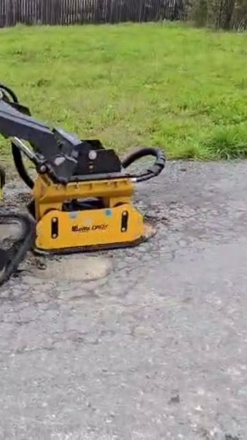 ОТЗЫВ ОТ КЛИЕНТА РАБОТАЕТ НА ТЕХНИКЕ МАКСТЕМ #минипогрузчик #погрузчик #спецтехника #минитехника #рф