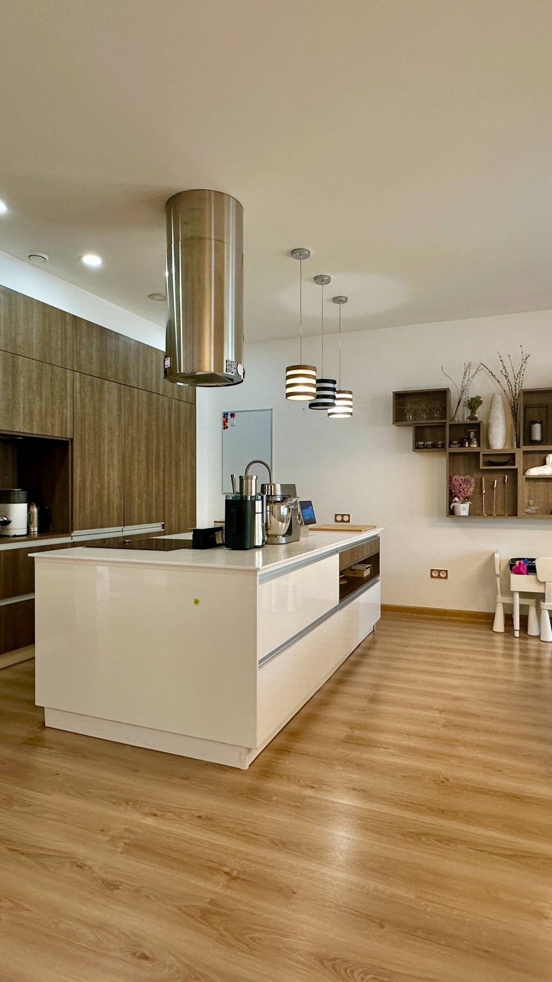 Шикарный дом у моря по суперцене! 500 м до моря! Газ, асфальт, ремонт, мебель и техника!