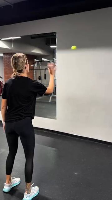 Занятие 1. Практика. Работа с одним тениссным мячом