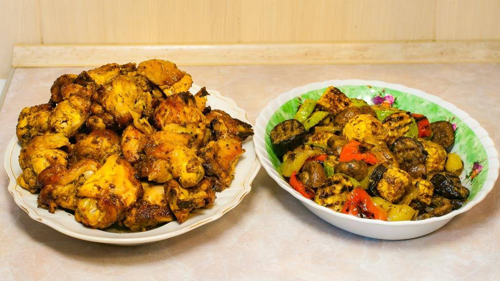 Шашлык куриный и овощи гриль