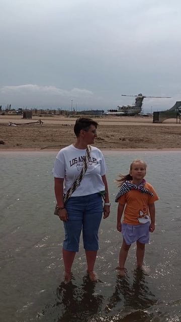 Ты спросишь: " Куда вы ездили этим летом?"- Ну, как куда? Туда-сюда...