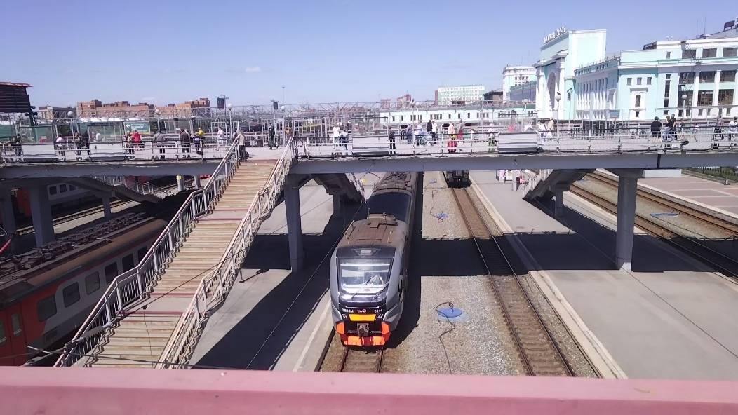 ЭП2ДМ-0244 сообщением Новосибирск-Главный-Тогучин