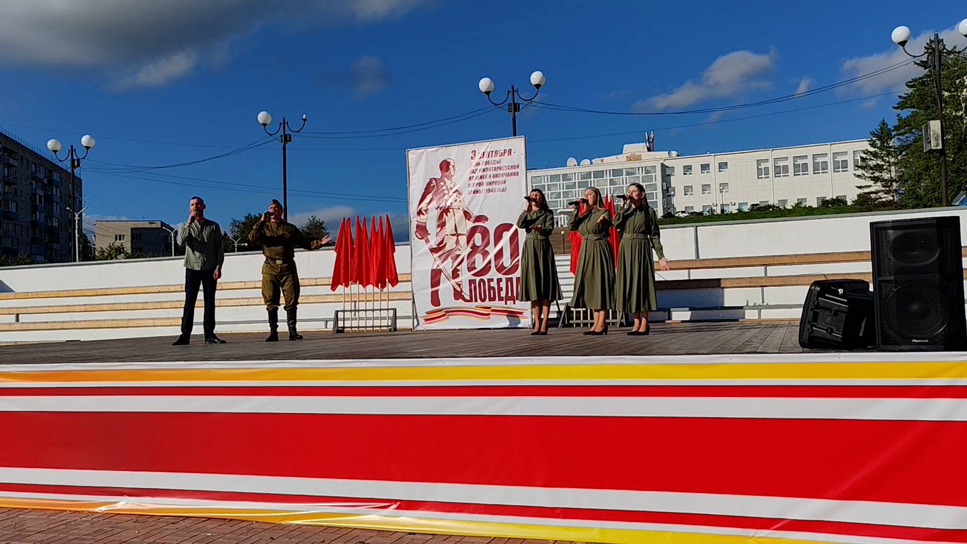 Песня «Смуглянка», исполняет ДК «Восход»