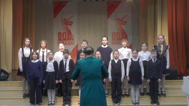 Хор "Весёлые голоса" - Среди долины ровныя, Звёздная река