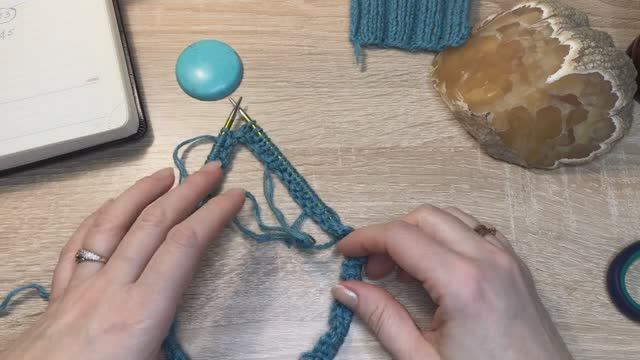 #СВЯЖЕМ ВМЕСТЕ СО МНОЙ# Женскую шапку / НАЧАЛО ПРОЦЕССА