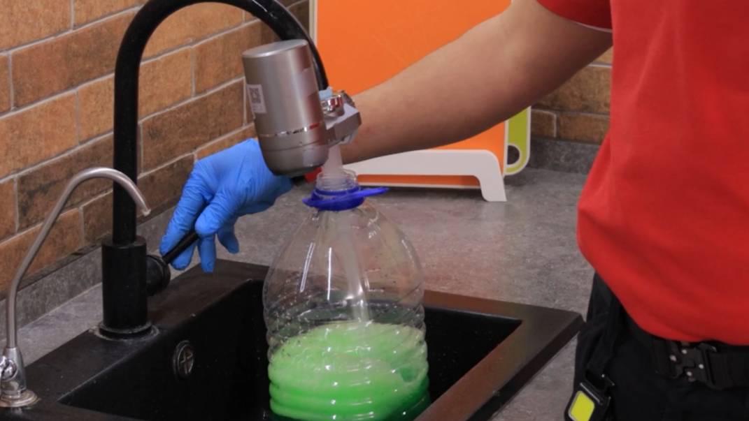 Ржавая вода и иллюзия безопасности: какой фильтр не спасет от примесей и бактерий